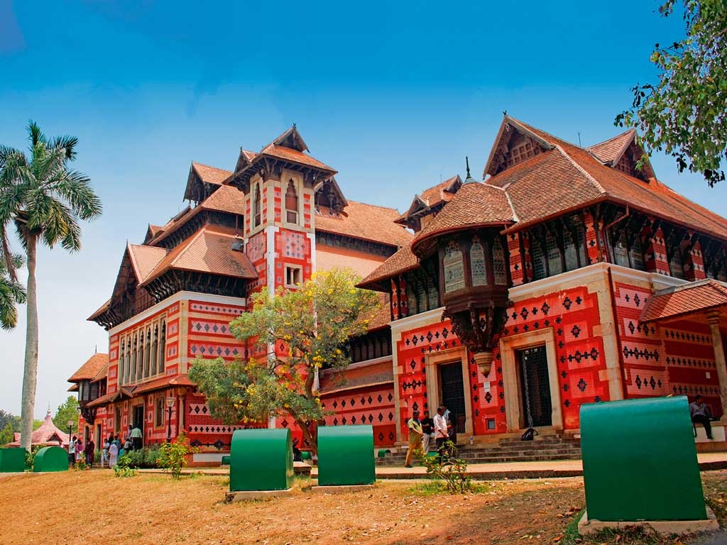 Indian Roadie: Napier Museum, Thiruvananthapuram in Kerala, India