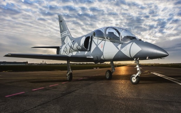Aero Vodochody presentó su nuevo jet entrenador avanzado L-39NG de ...