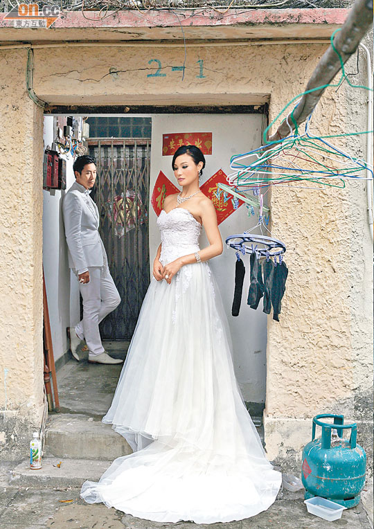 TVB Entertainment News: Joe Ma Celebrates 20th Wedding Anniversary