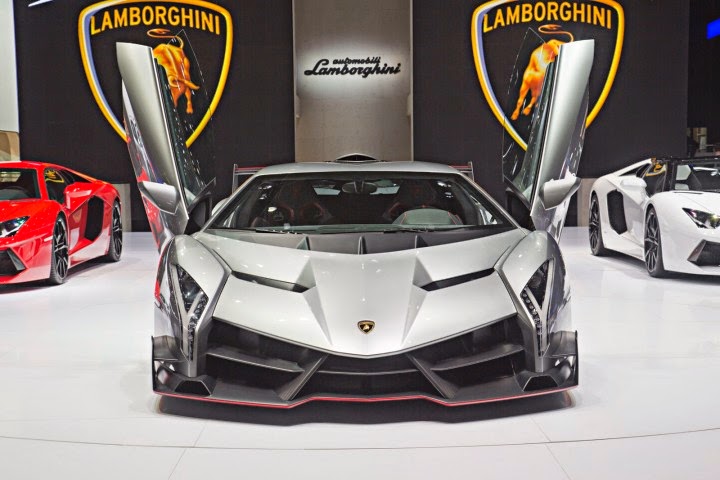 carLover's: Lamborghini Veneno - The Italian Poison!