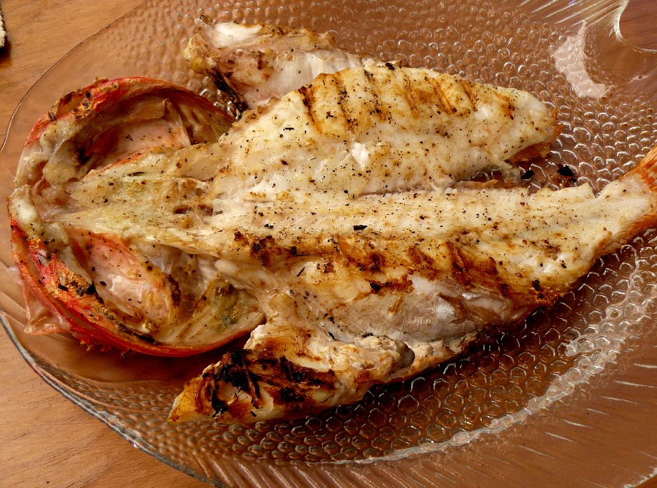 Outras Comidas: Escalar um Peixe (Rascasso)