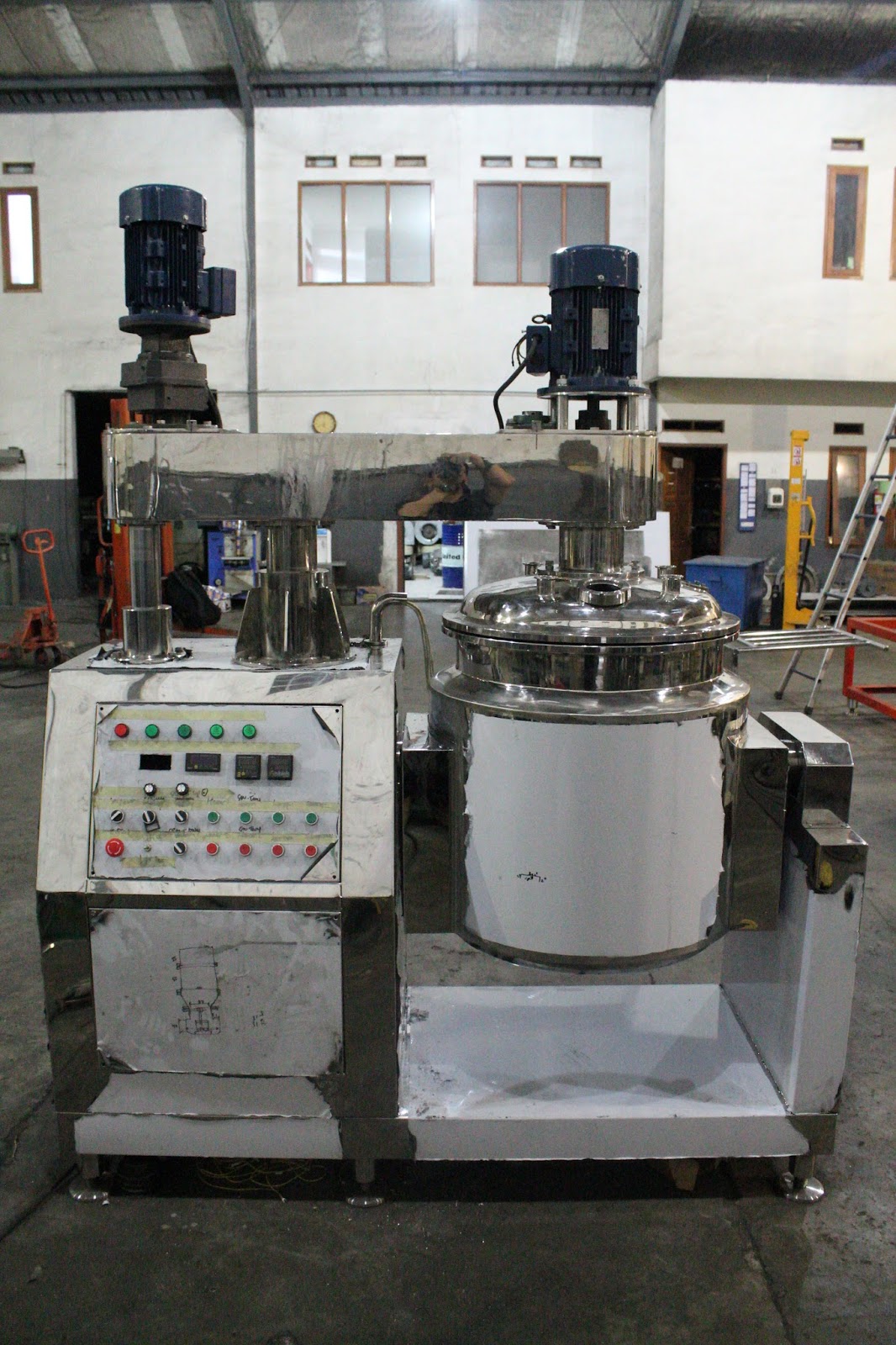 MESIN FARMASI: MESIN MIXER CREAM SALEP UNTUK FARMASI