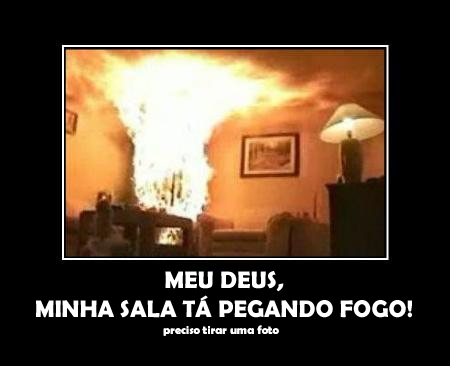 Minha Sala Tá Pegando Fogo! | Left 4 Meme 2