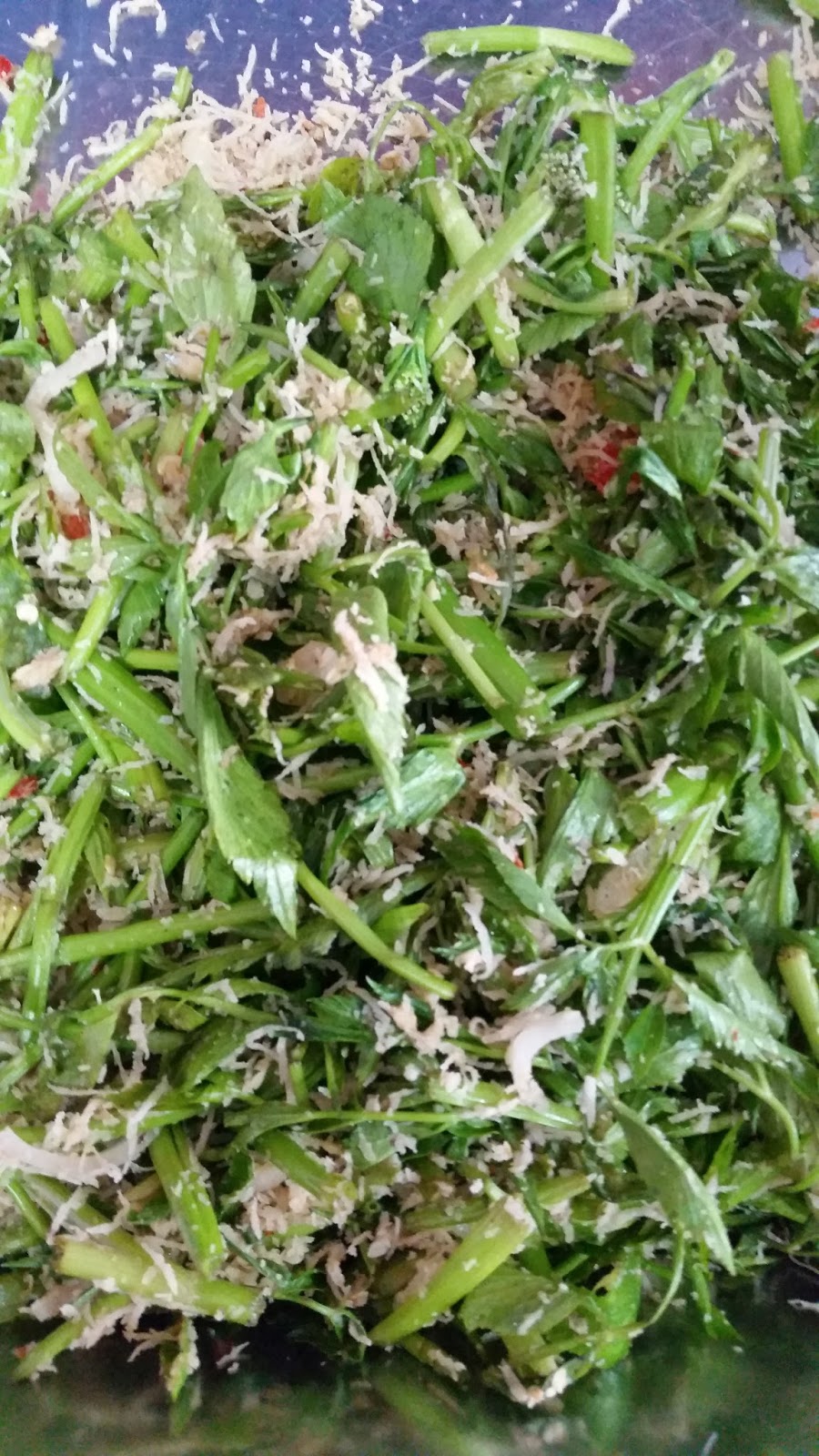 Warisan Petani: MB 20 : Kerabu Daun Selom