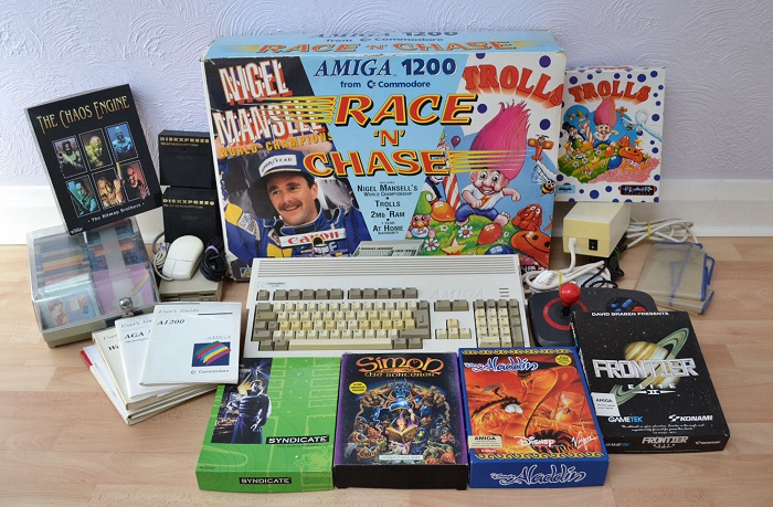 Retro Treasures: The Playful Boxes of the Amiga 1200