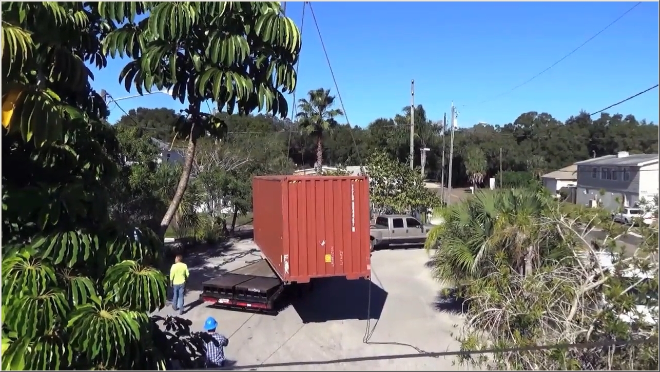 Shipping Container Homes & Buildings: 2,000 square feet Shipping ...