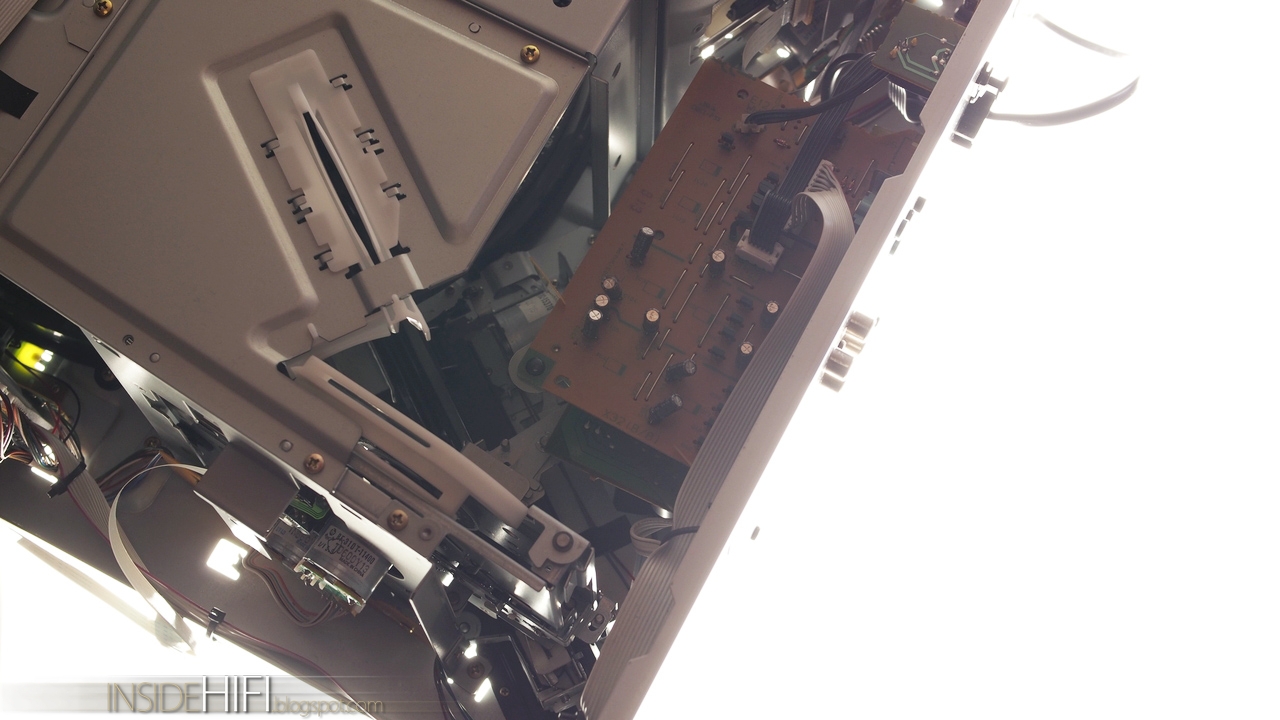 Inside Hi-Fi: Kenwood DPF-J9030