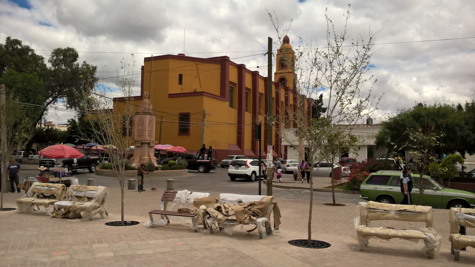 Historia de la Diócesis de Zacatecas. : Plazuela y monumento a Fr ...