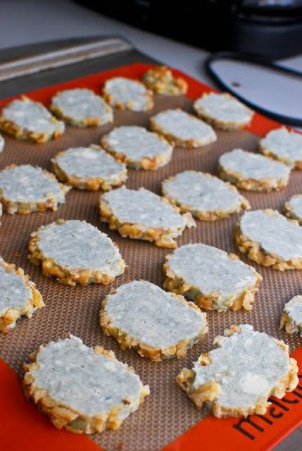 Eat, Run, Read: Blue Cheese and Walnut Crackers