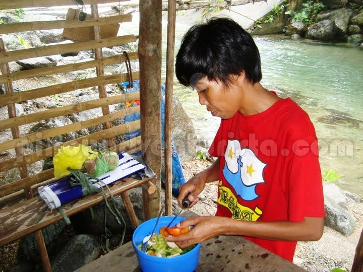 Pinoy Food : A Taste of Baler's Ensaladang Pako | Blogs, Travel Guides ...