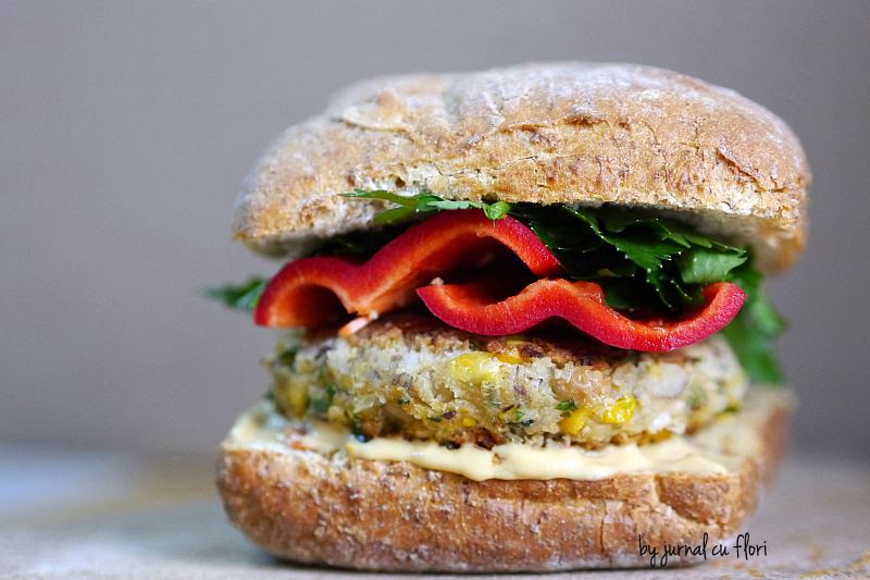 Jurnal cu flori: Post cu rost 5 - Burger din soia si ciuperci