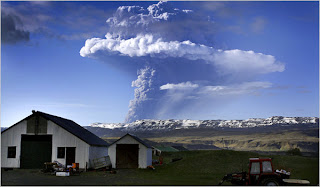 WRLTHD: Iceland's Grimsvotn Volcano Erupting