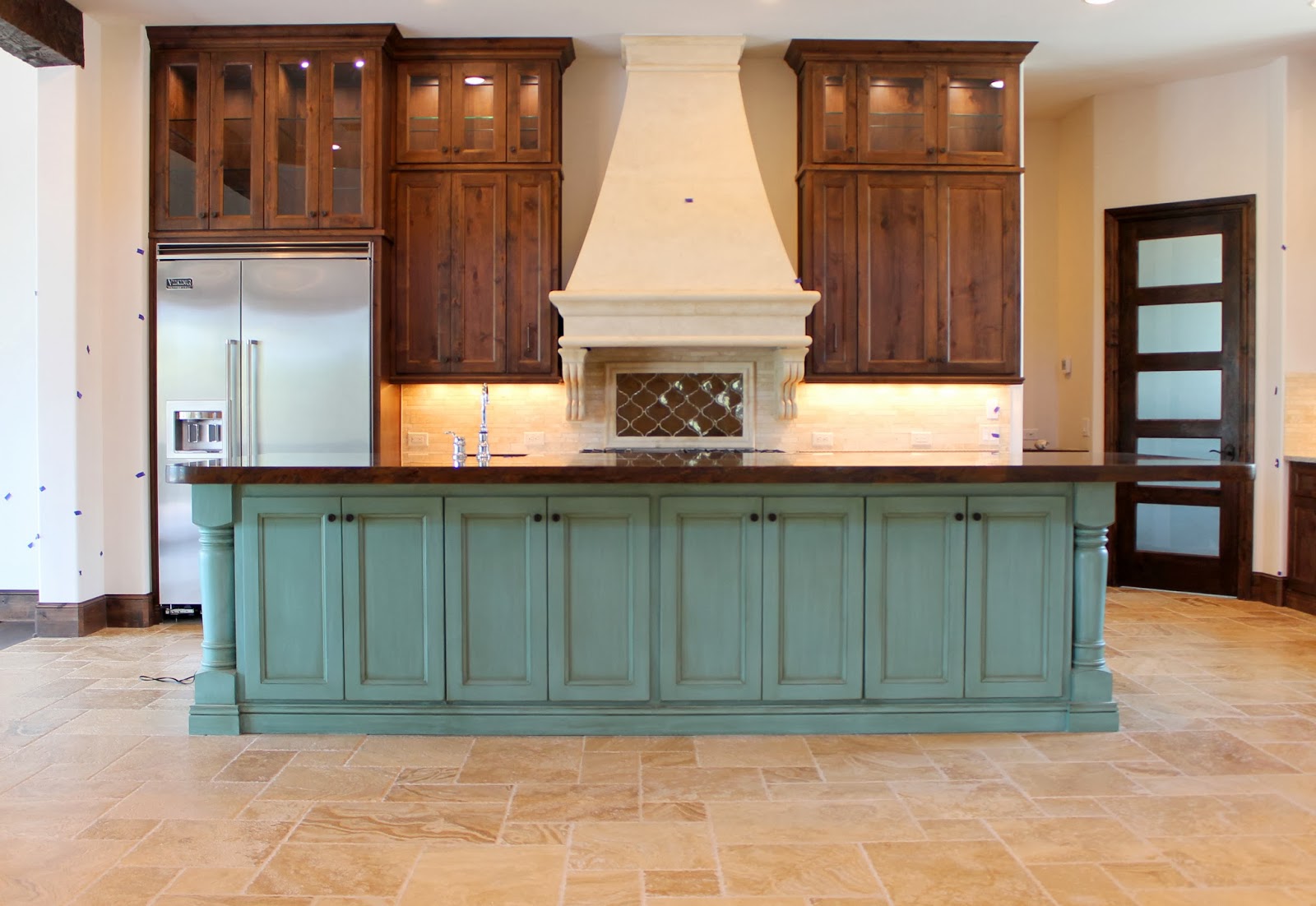 The ragged wren : 4 Tips To Installing Cabinet Molding