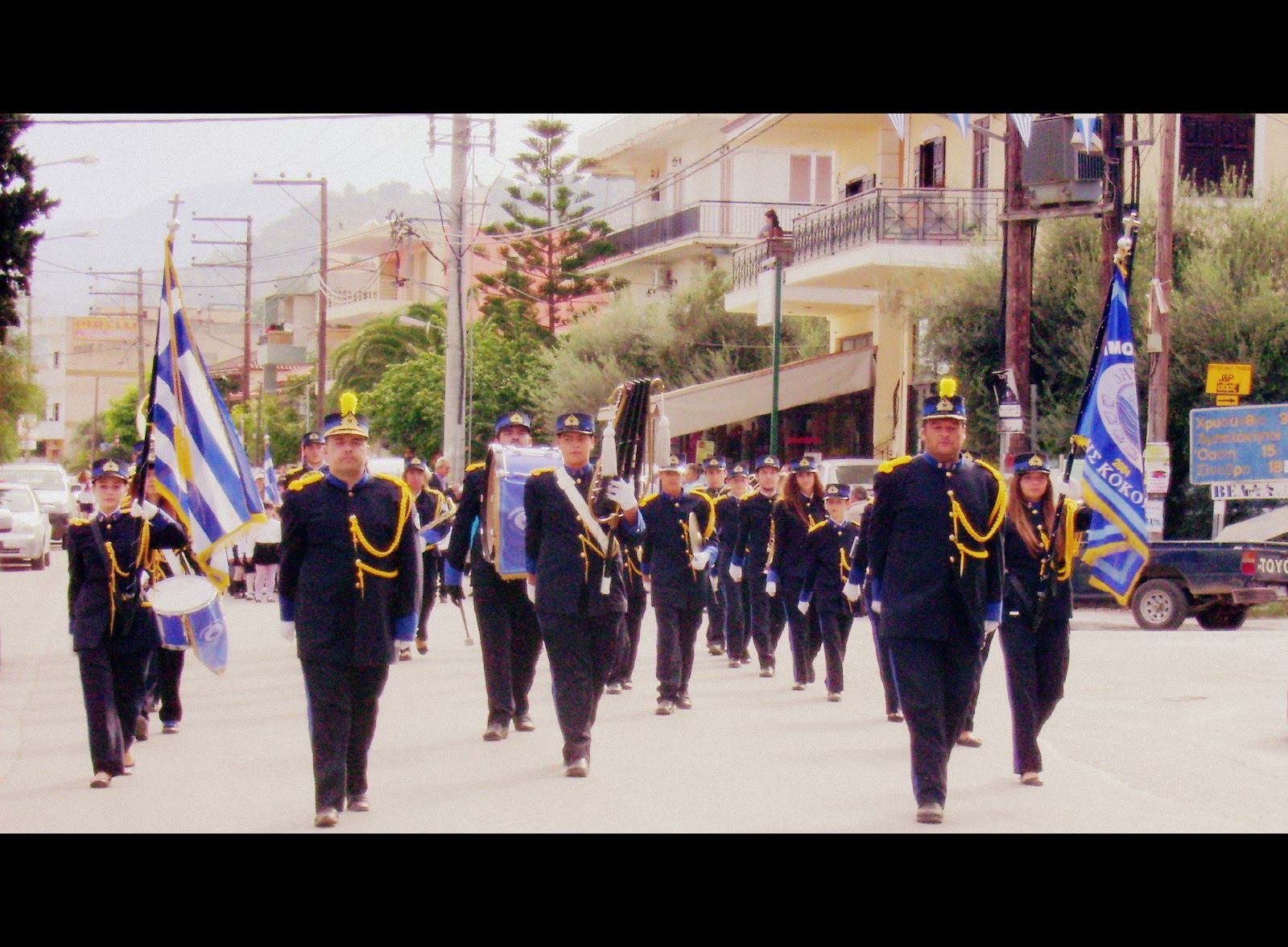 Με σύμμαχο τον καλό καιρό πραγματοποιήθηκαν οι εορτασμοί της εθνικής ...