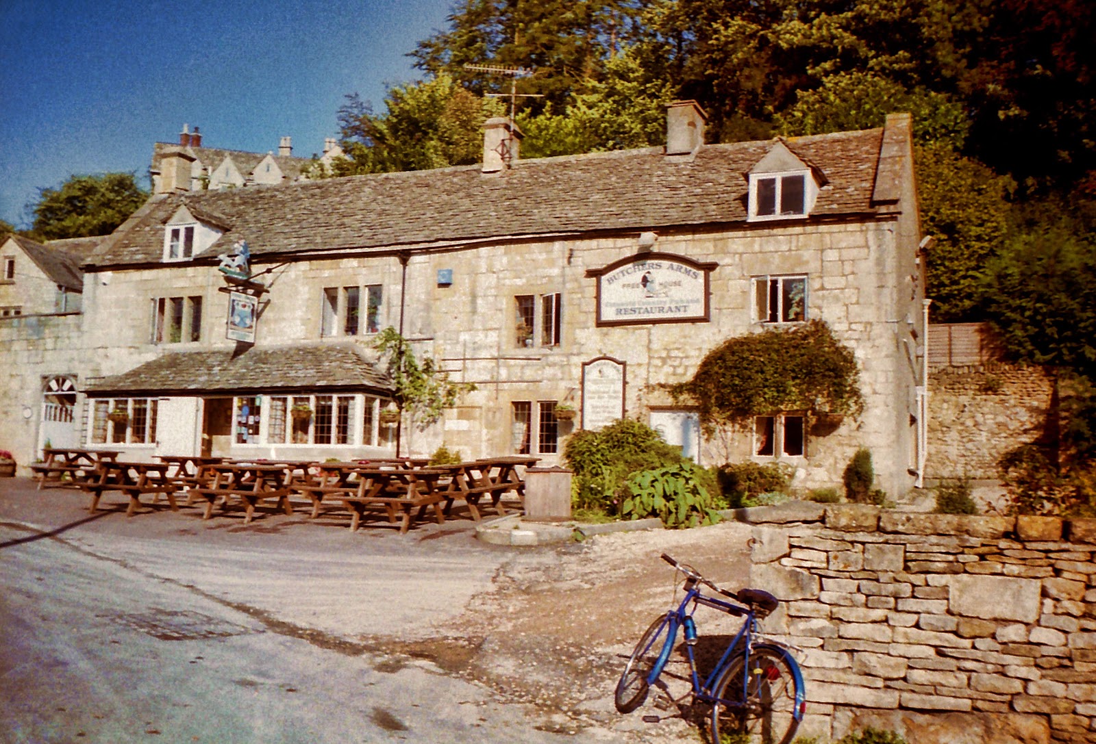 COTSWOLDS CASCADE: November 2012