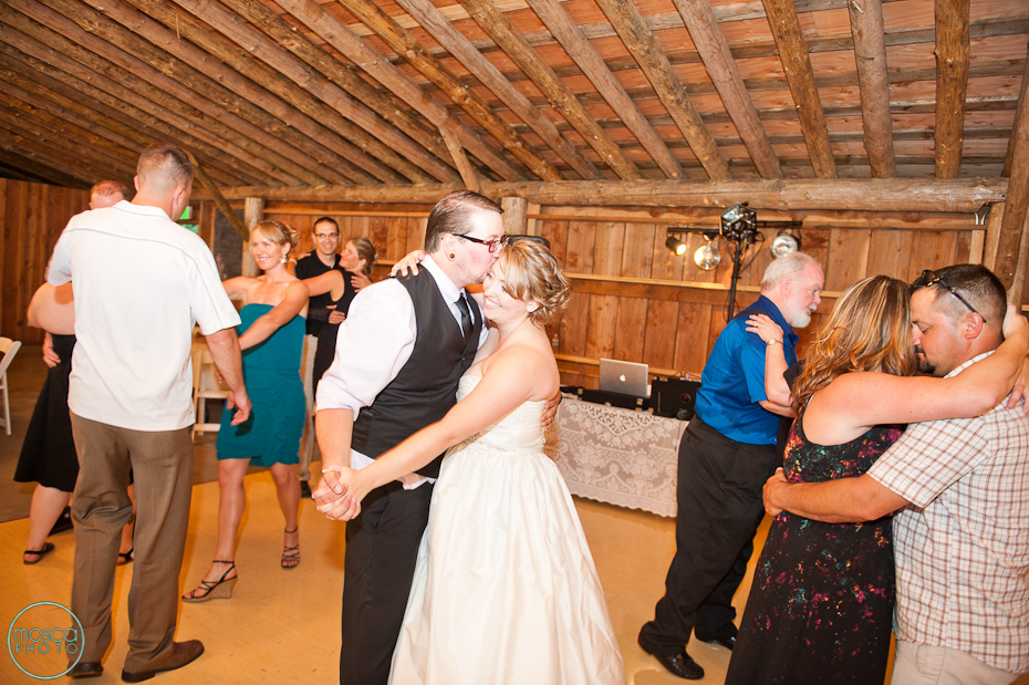weddings moscaphoto testing: A gorgeous farm wedding at Pomeroy Living ...