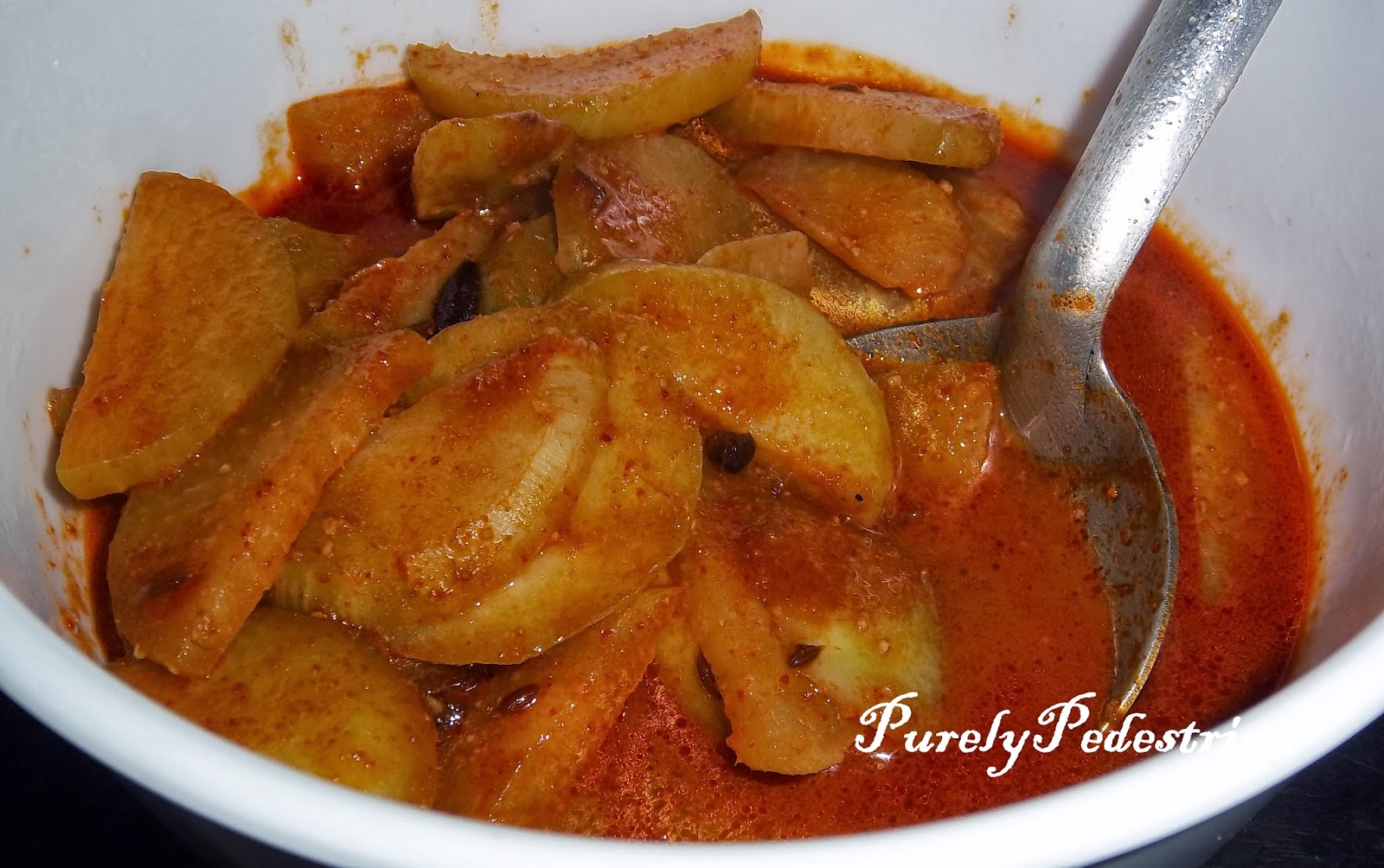 Purely Pedestrian: Kohlrabi / Gaanth Gobi, Kashmiri style