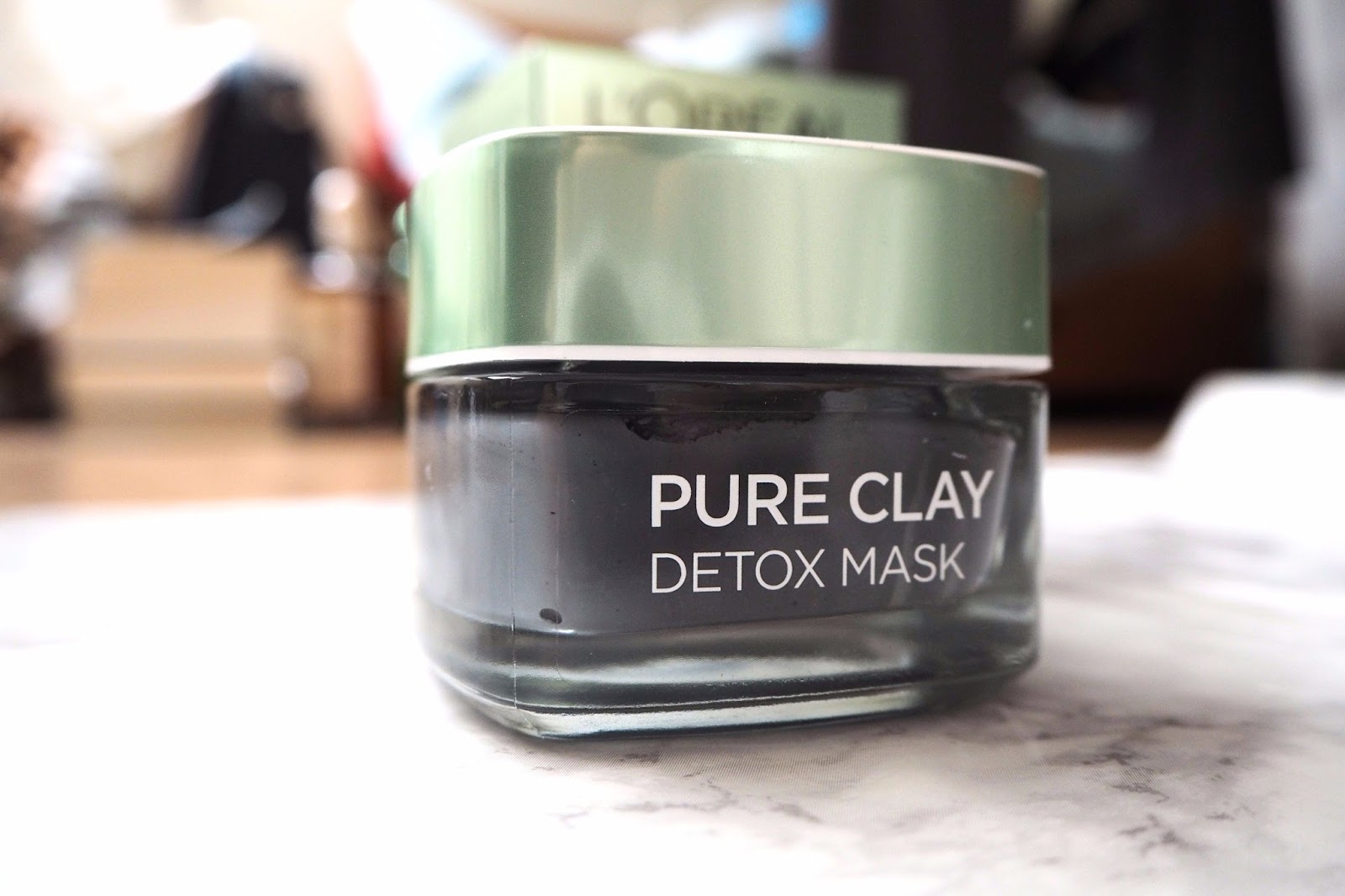 L’Oreal Pure Clay Masks | The Charcoal One – UpYourVlog
