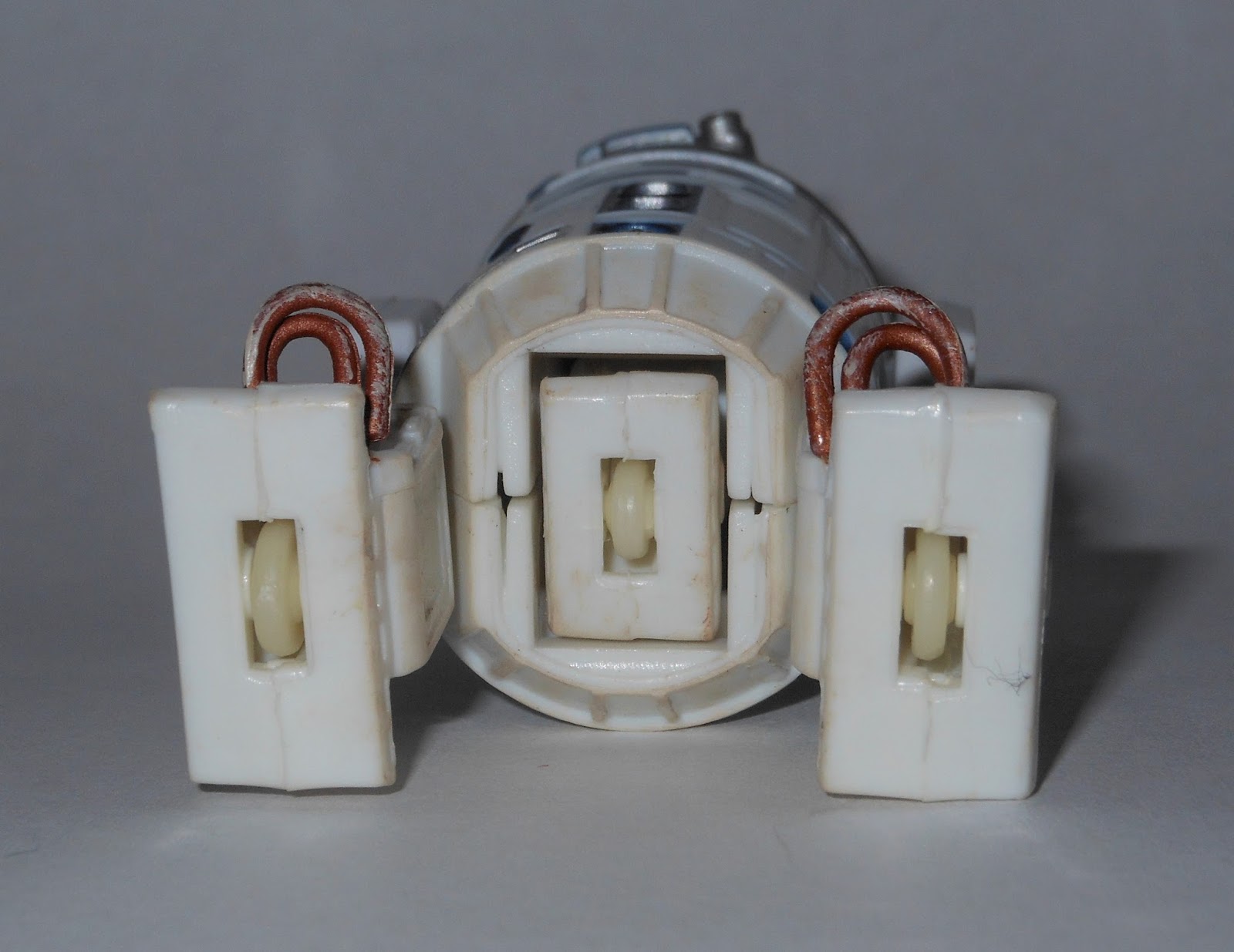 Figuras de Acción A Go-Gó: R2-D2 (STAR WARS: LEGACY COLLECTION)