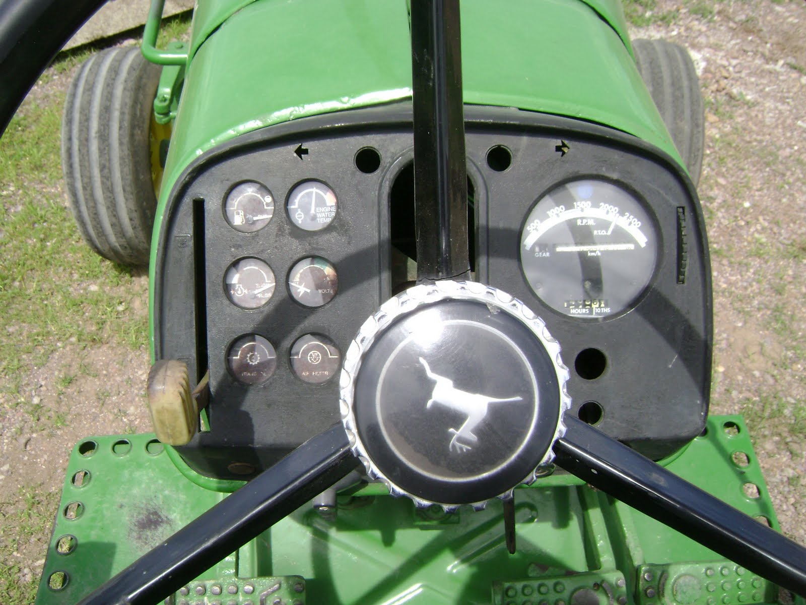 MAQUINARIA AGRICOLA INDUSTRIAL: Tractor John Deere 4235 Hecho en Mexico ...