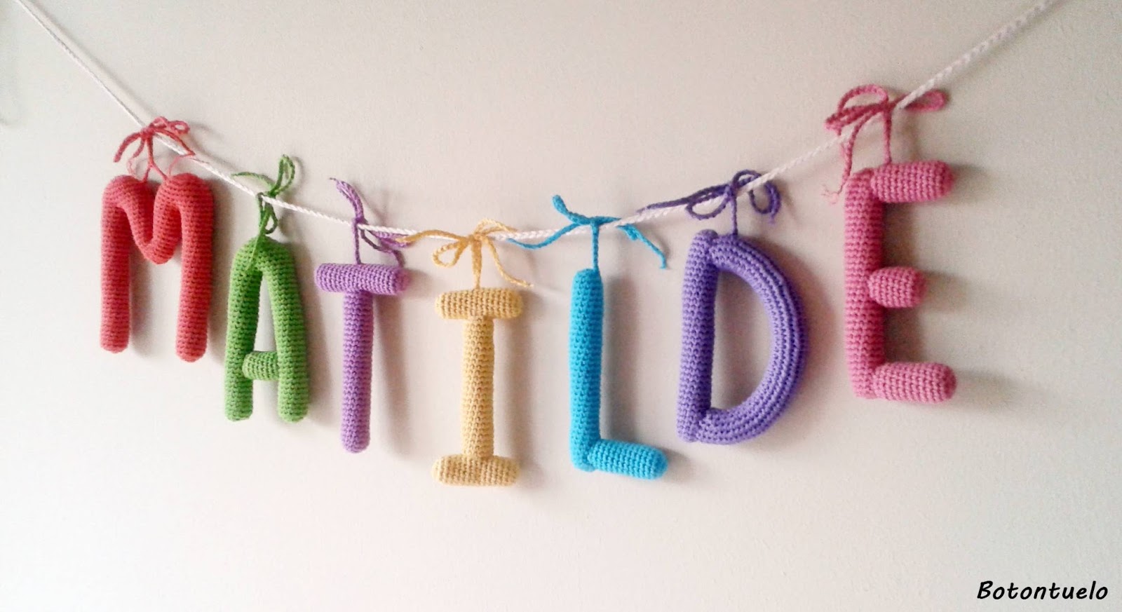 Botontuelo: Letras de crochet