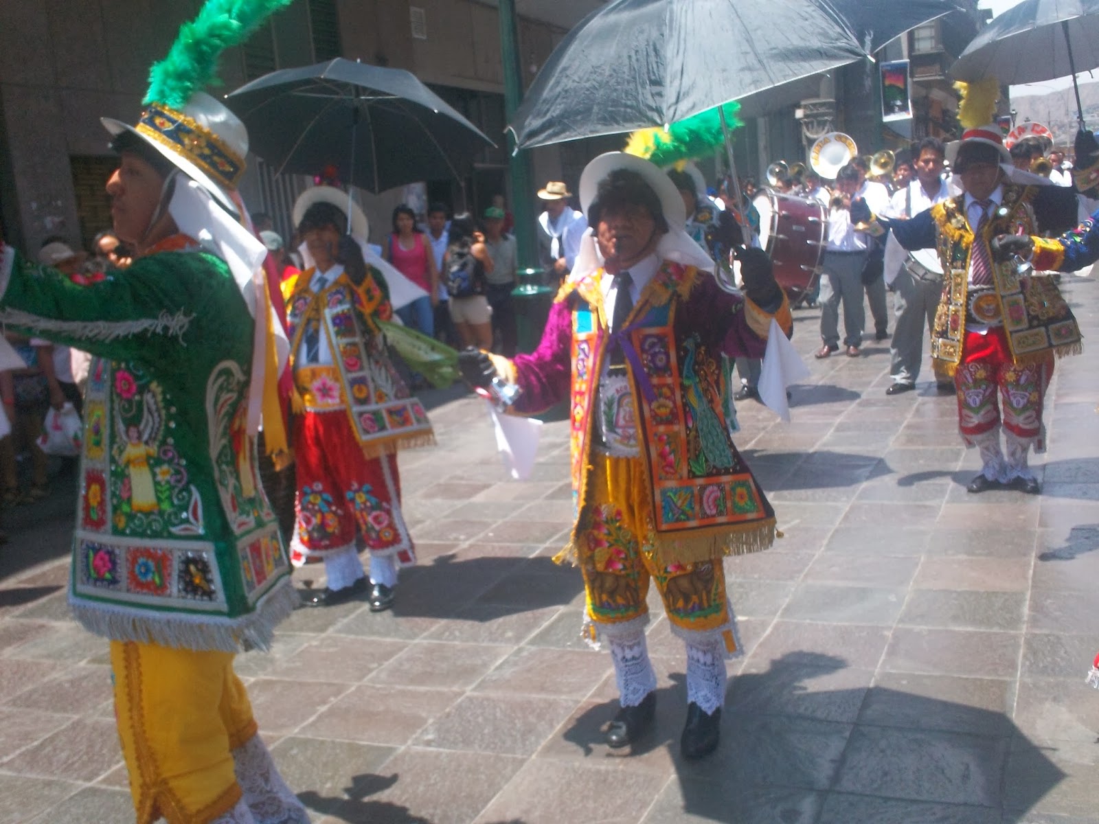 JAJAYLLARSH LA VIDA !...: MASMA EN PALACIO DE GOBIERNO...