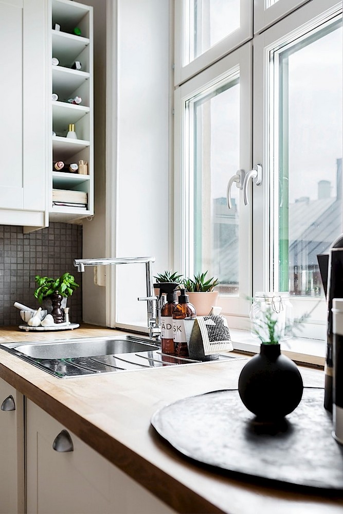 découvrir l'endroit du décor : UN MUR ORIGINAL