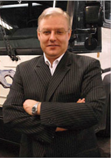 Bus Digest Magazine: Prevost Signs Agreement With Greyhound