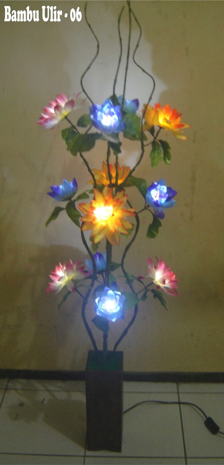 Lampu Bunga Hias: LamPu BuNGa Bambu ULIR