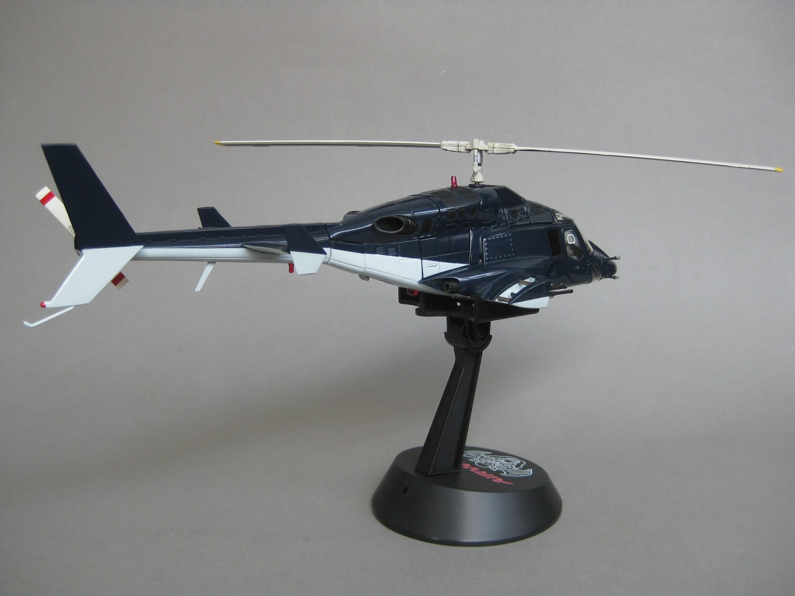 deSMOnd Collection: Aoshima 1/48 "Airwolf" Diecast Model SGM-08 Pt.2
