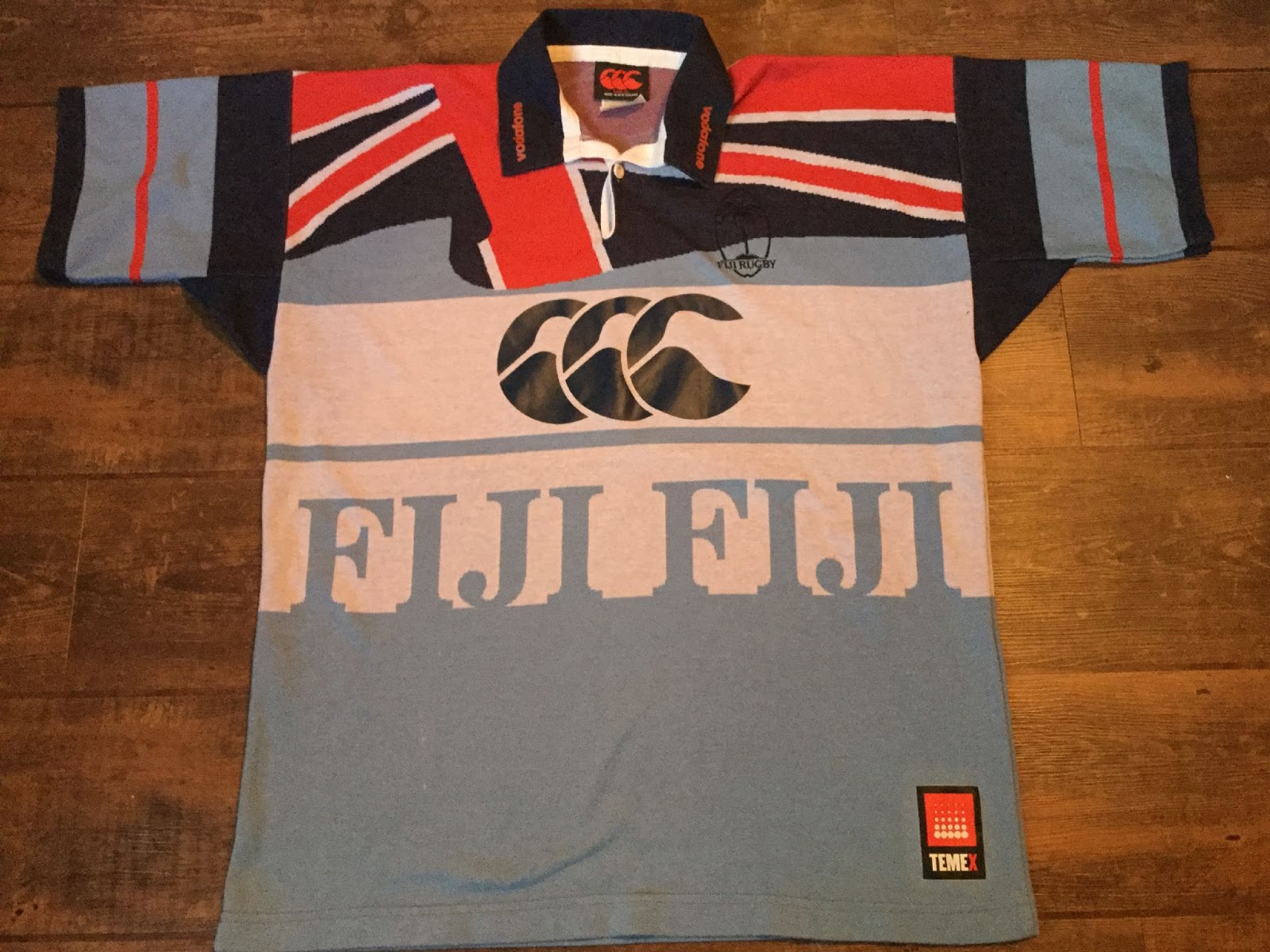 Gergasi bundle: Menjamu mata - jersey rugby retro temex