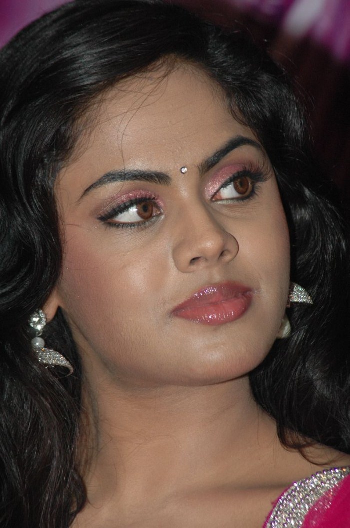 Karthika Nair Photos Gallery,Stills ~ Cinindya