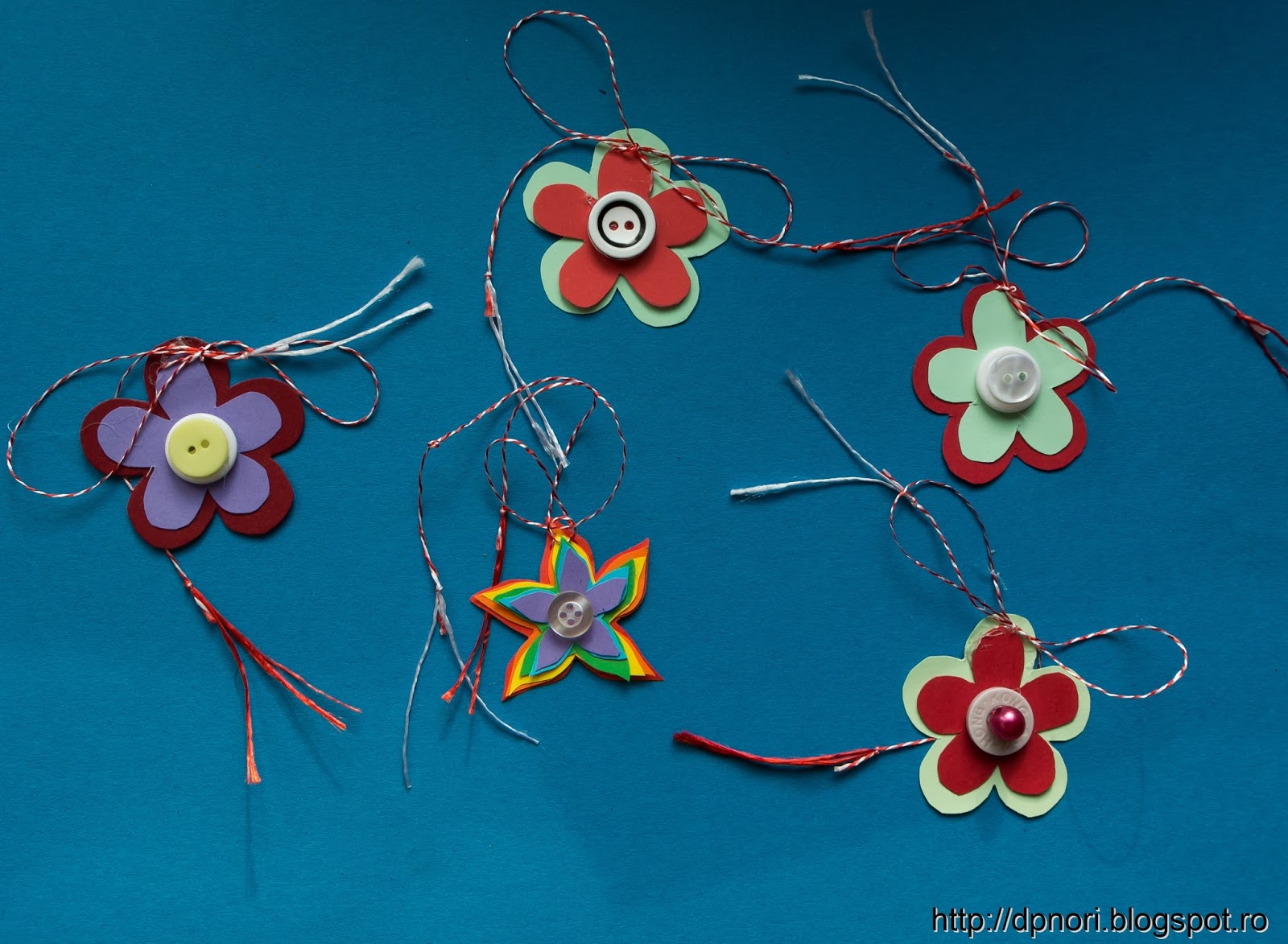 .printre nori: Martisoare cu nasturi :)