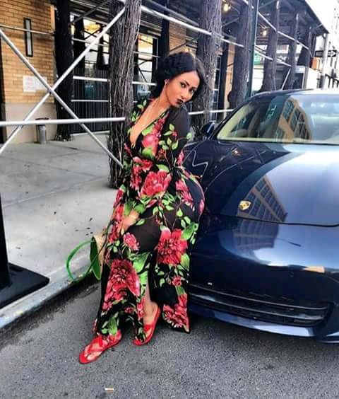 ADDYWANVALENCY. COM: Mona aka Hajia4real has a beautiful pose for her ...