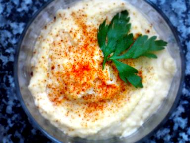 Albahaca con tomates: junio 2011
