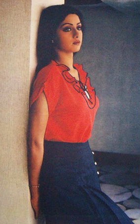 Sridevi: Sridevi and Kunal Goswami in Kalaakaar (1983)