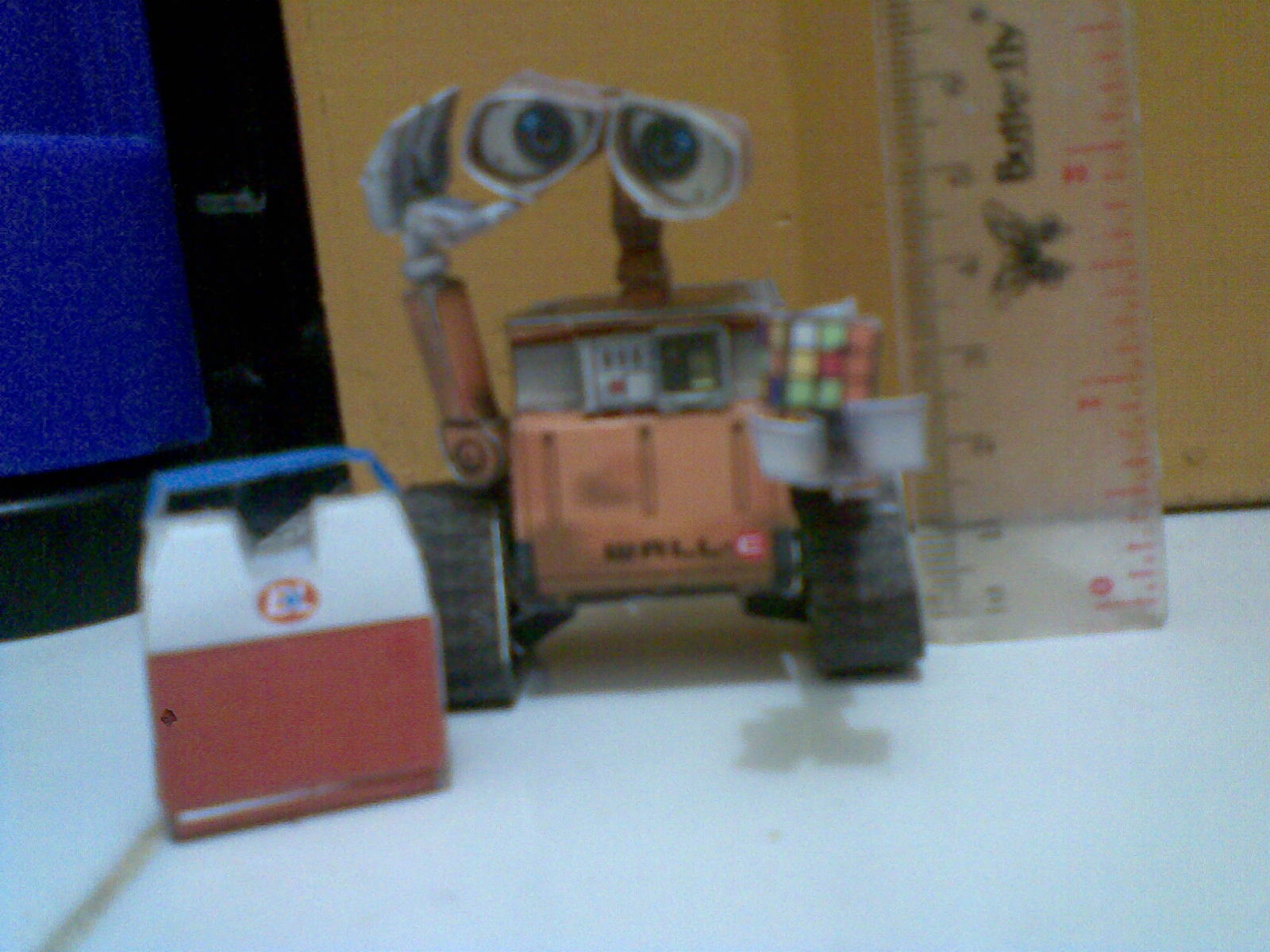 bunz bookz blinkz: Papercraft - Wall E