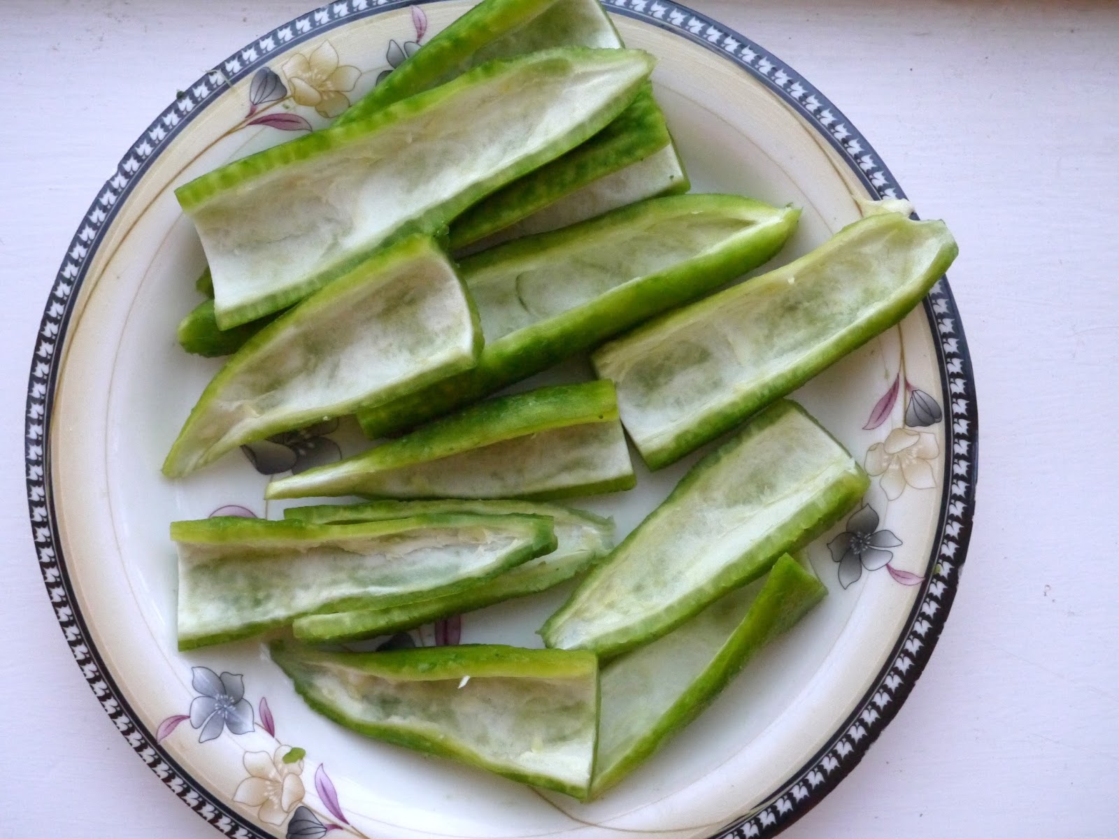 This Muslim Girl Bakes: Bitter Gourd Curry - Karela Masala.