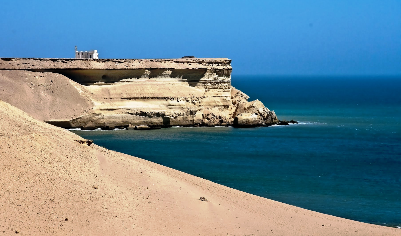 tropicalia: " Angra das Aldeias, Porto Alexandre, Tômbwa, Angola"