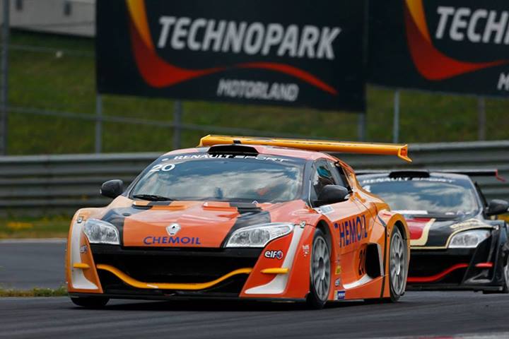 Renault Megane Trophy V6