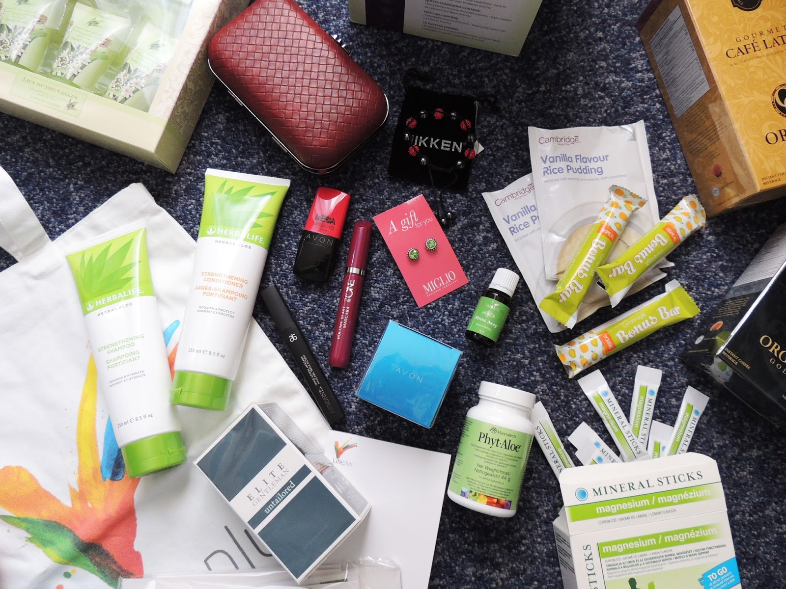 A Huge Box Of Goodies... | emiloue