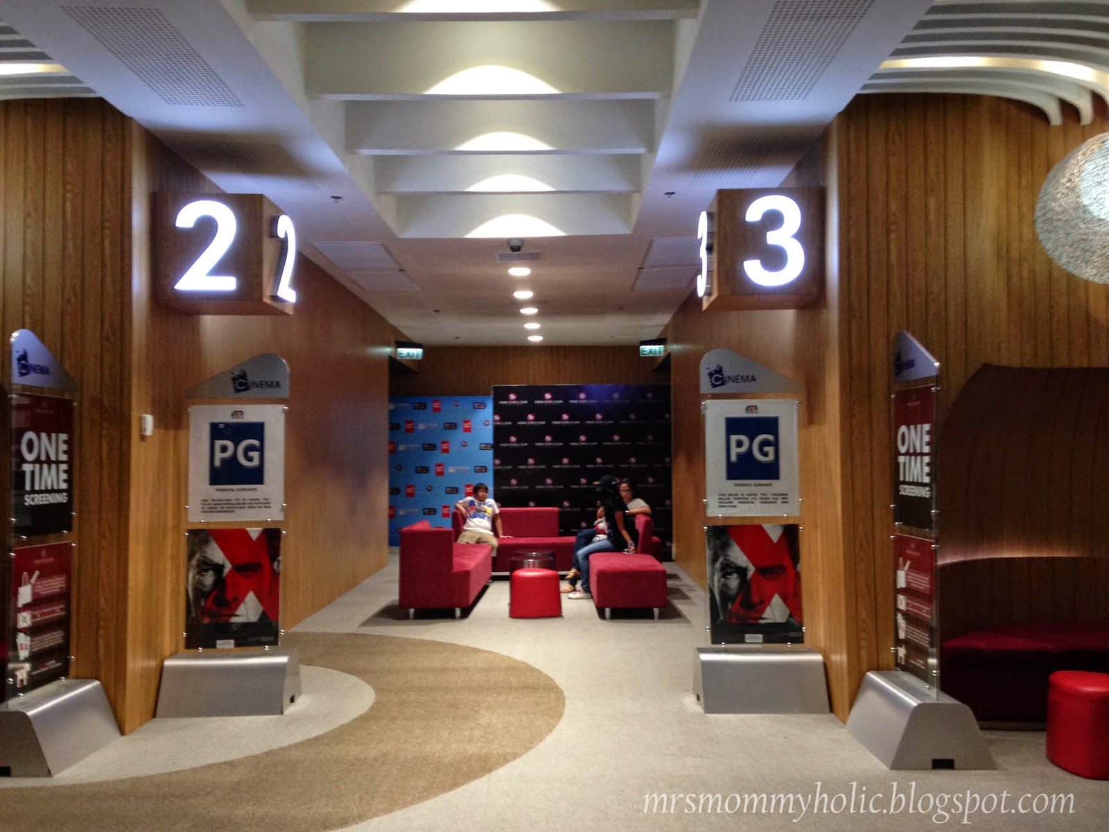 MrsMommyHolic: Our SM Director's Club movie experience (and the e-PLUS ...