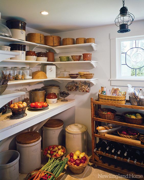 Refreshing Walk In Pantry With Window Design Ideas / Home Decor & Weddings