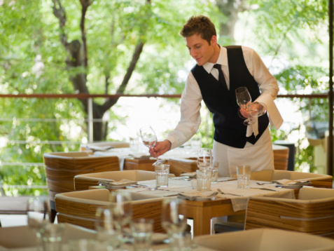 JESS! EXCELLENT SERVICE CONSULTING: Negocio Propio Siendo Mesero