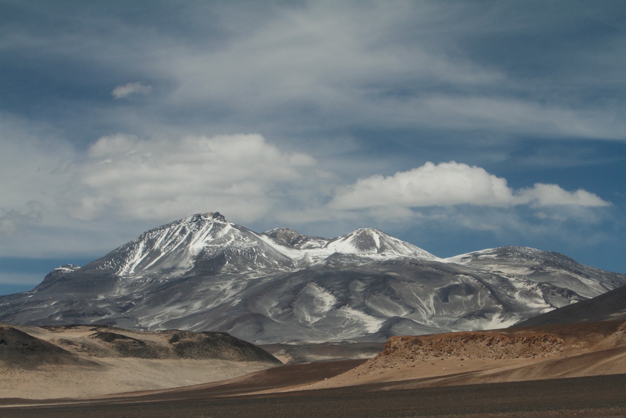 World top 10 highest active Volcanoes - Geography for You