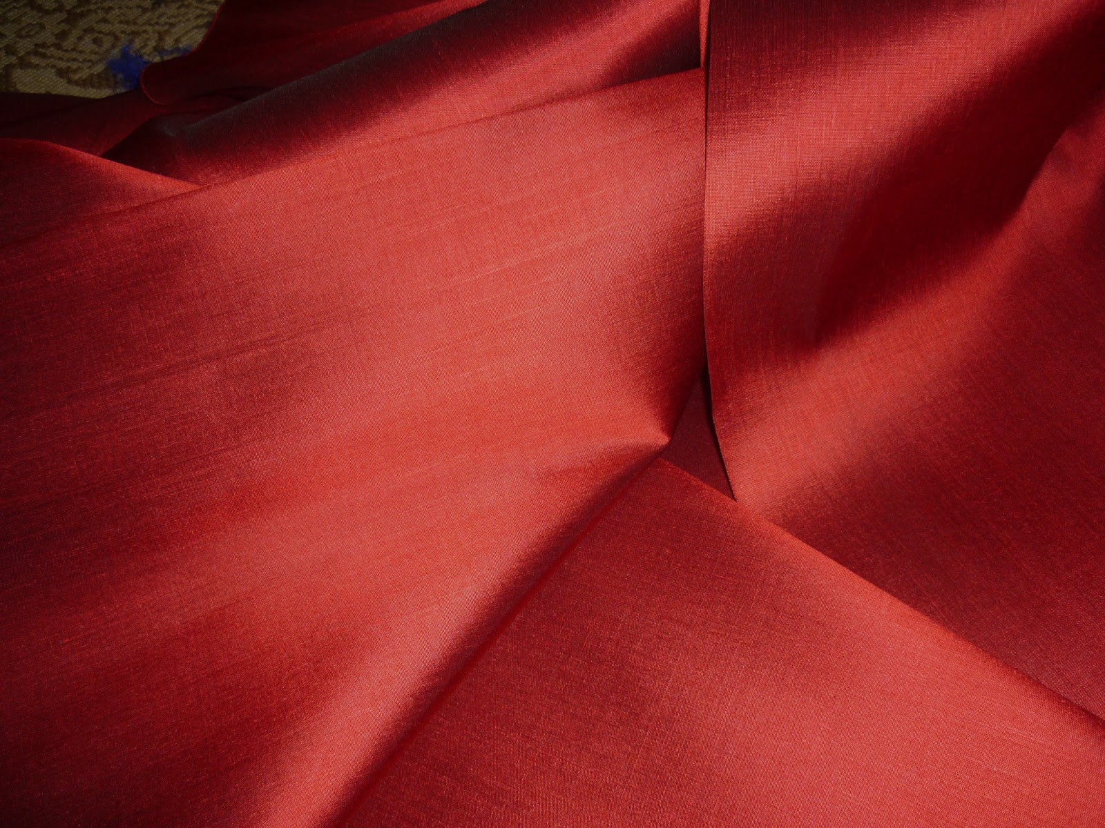 La Ruta de la Seda: SEDAS MODA