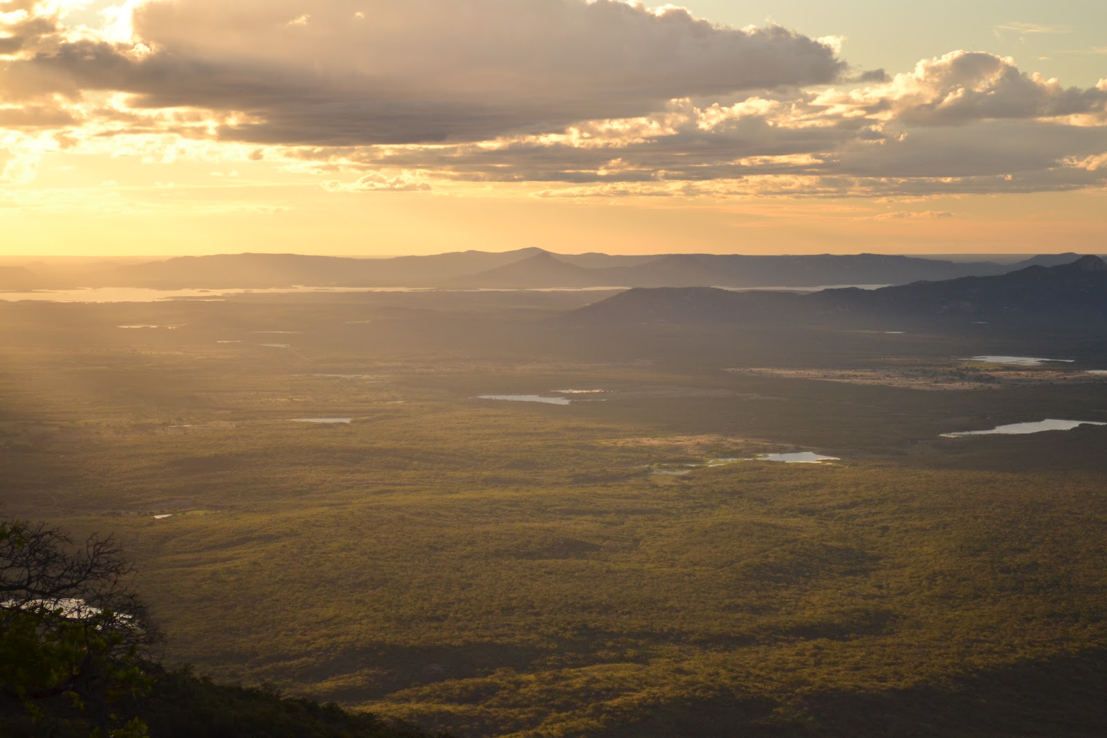 Mirante das Cordilheiras: Imagens do Pico Cabugi - Serra de Santana