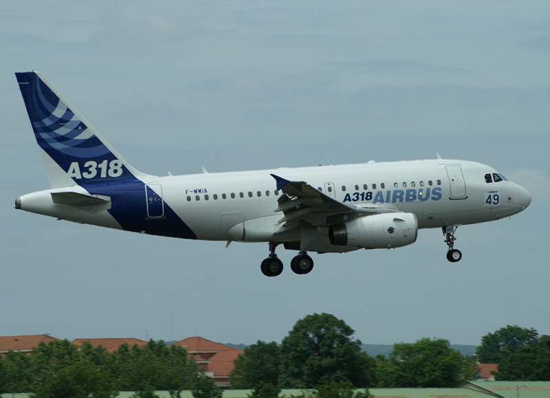 planepictures: Airbus A318