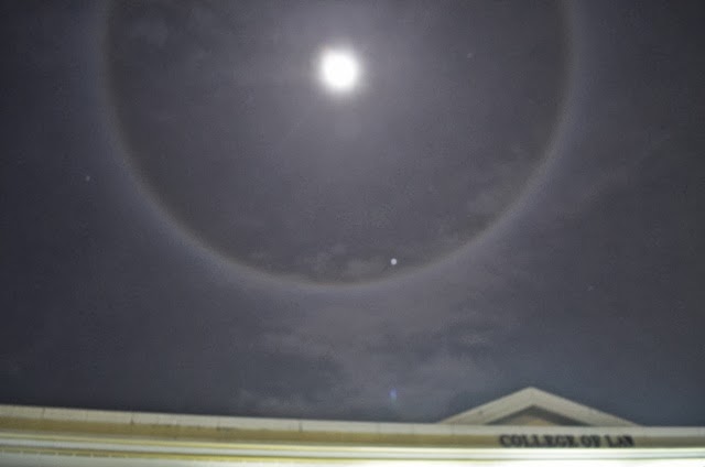 Stories of A First Class Probinsyana: [PHOTO] Lunar Halo or Moon Bow