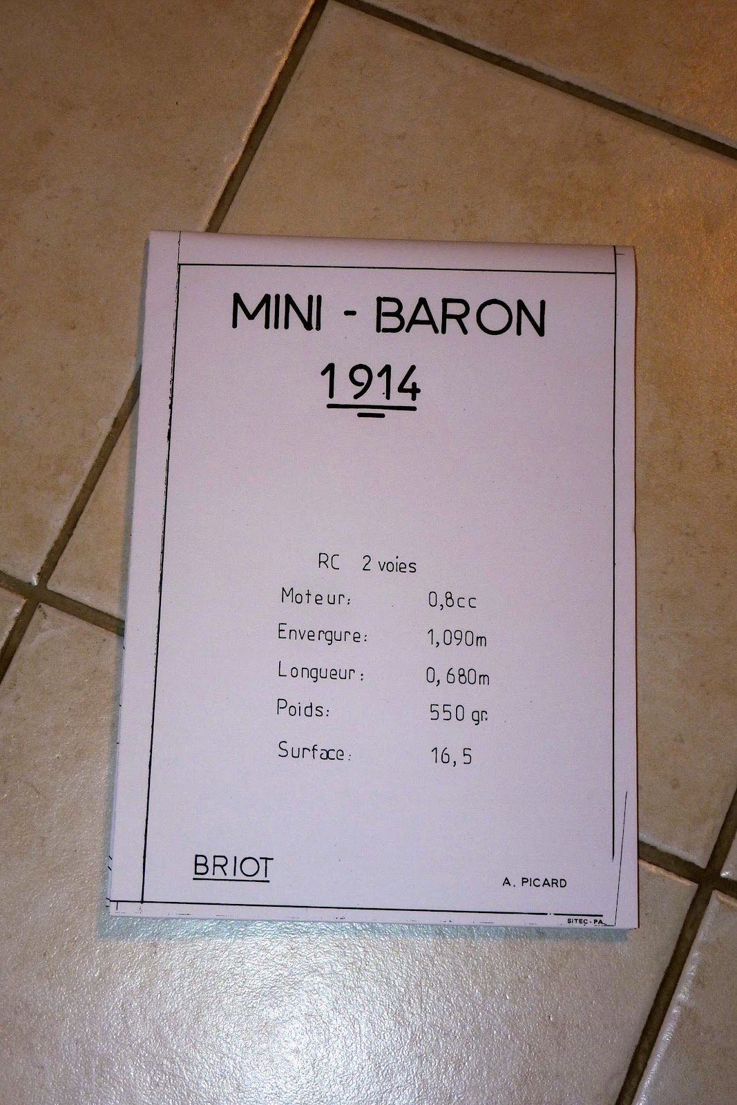 Modèles RC: Mini Baron 1914